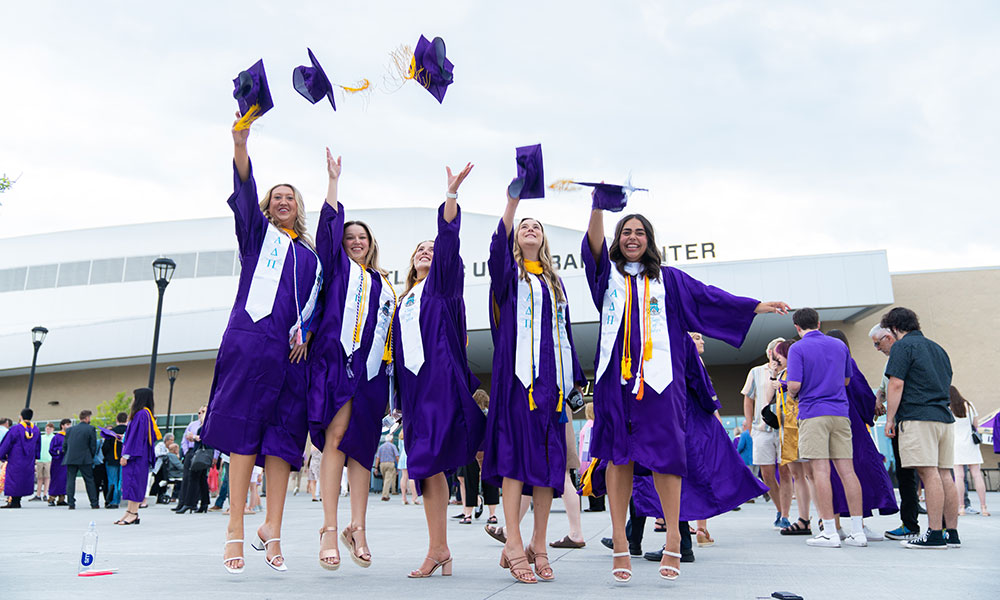 Jmu Spring 2024 Graduation Ceremony - Vida Allyson Jmu Spring 2024 Graduation Ceremony - Vida Allyson